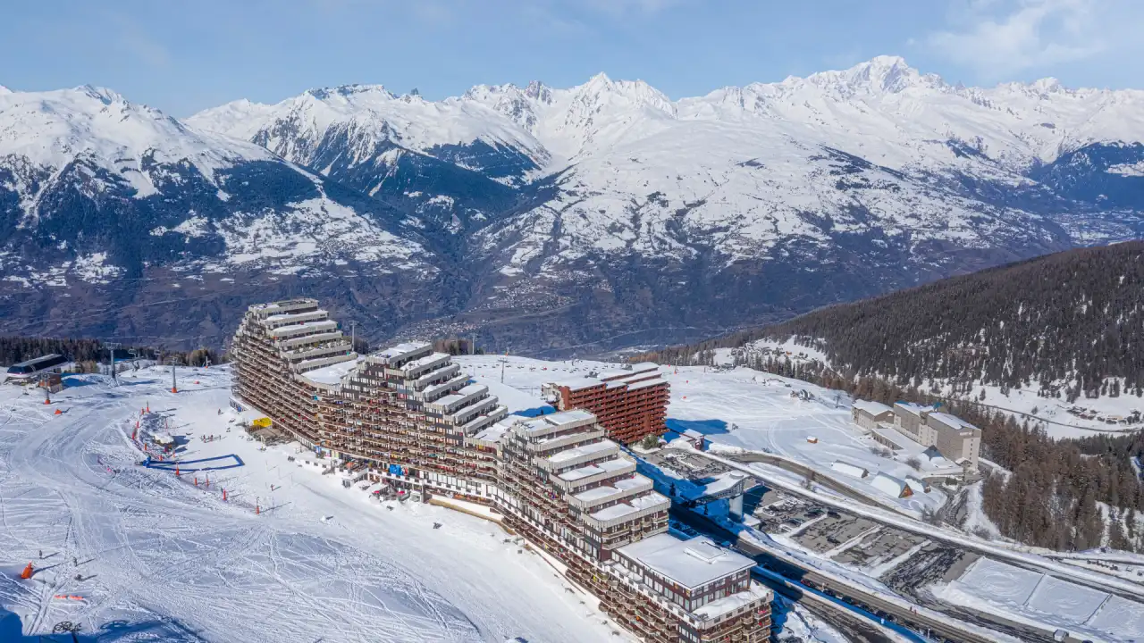 La Plagne webcam: Aime 2000 / Plagne Centre - live view - La Plagne 360